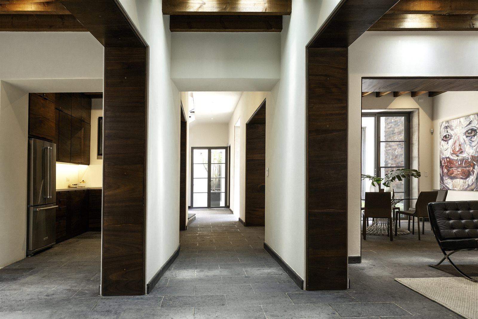 3 full / 1 half bathrooms