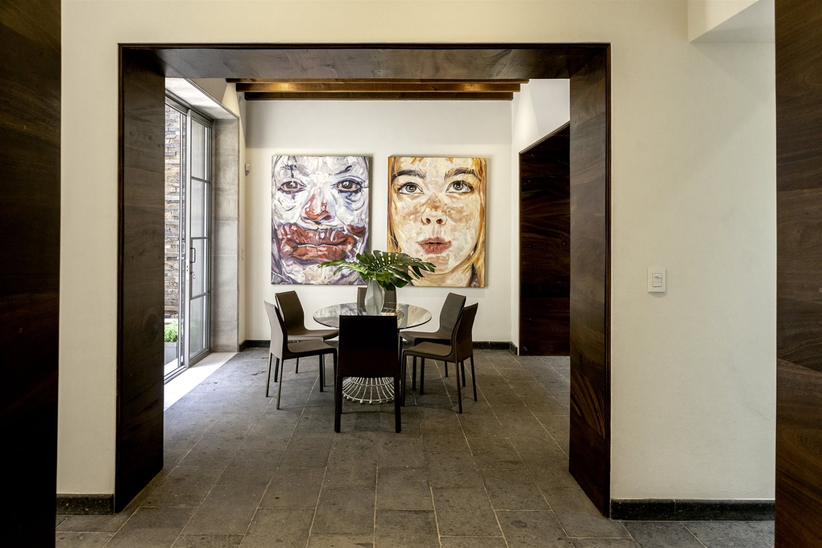 3 full / 1 half bathrooms