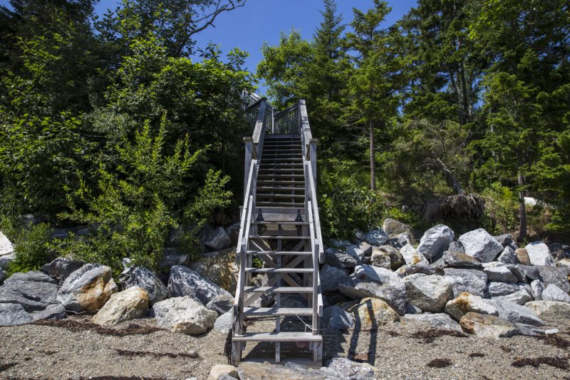 Beachcomber - On the Water in Maine Vacation Property