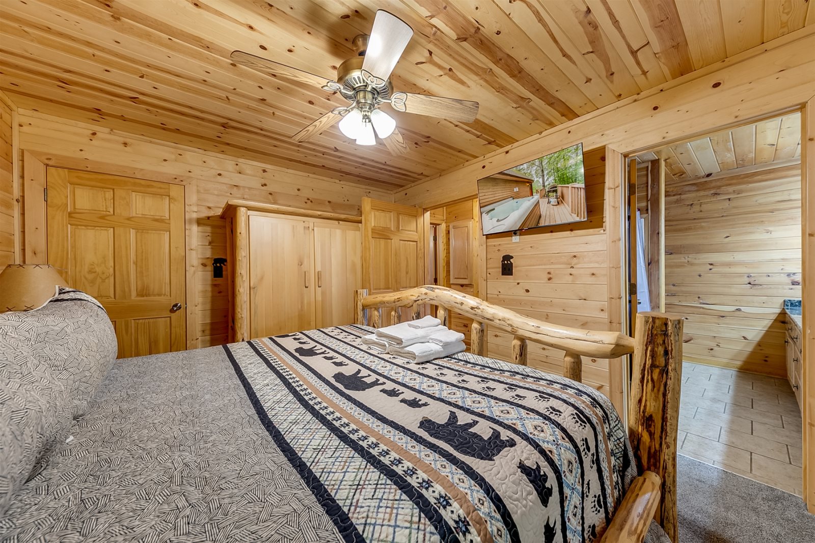 Ridge Top Cabin | Innsbruck Golf Resort Rental | Cabin Rentals of Helen