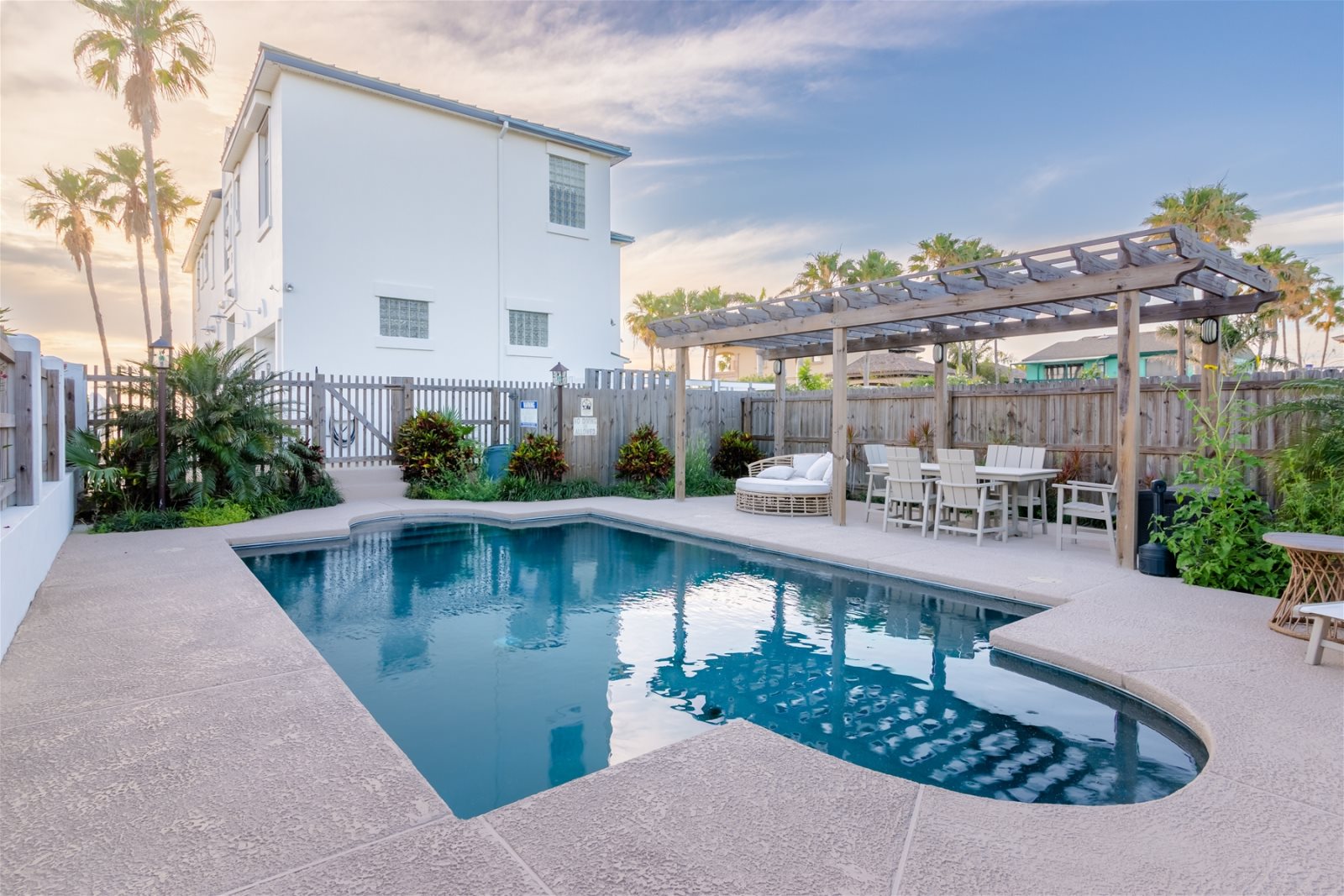 Note: instant quote includes refundable damage deposit in required fees ...