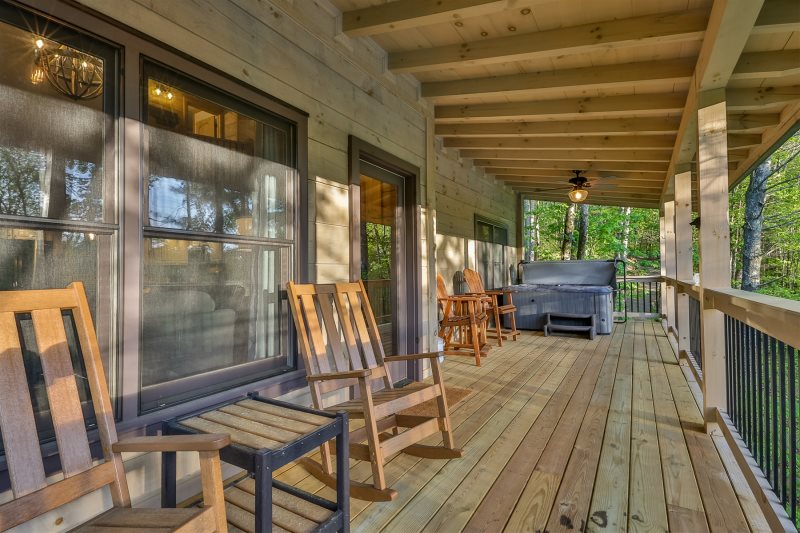 Blue Sky Cabin Rentals: Reel'em Inn