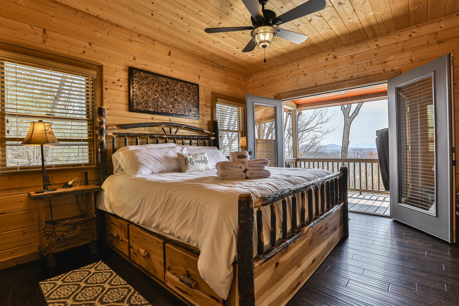 Blue Sky Cabin Rentals: A Golden Retreat