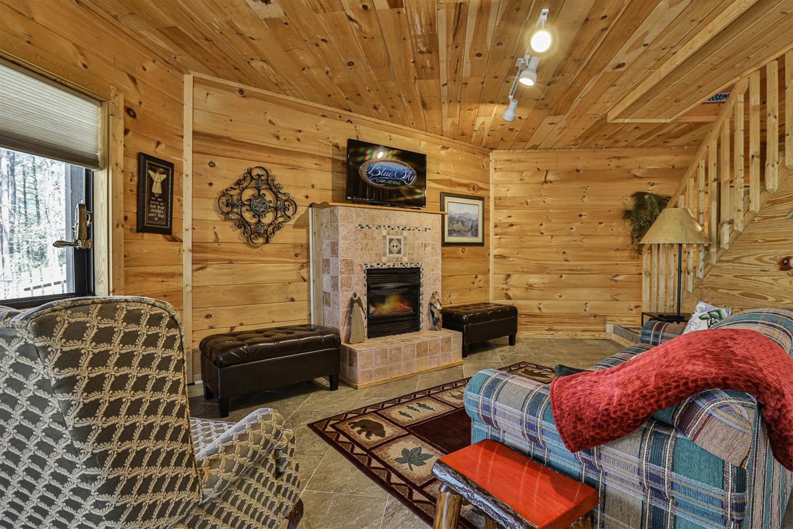 Blue Sky Cabin Rentals: Tucked Away