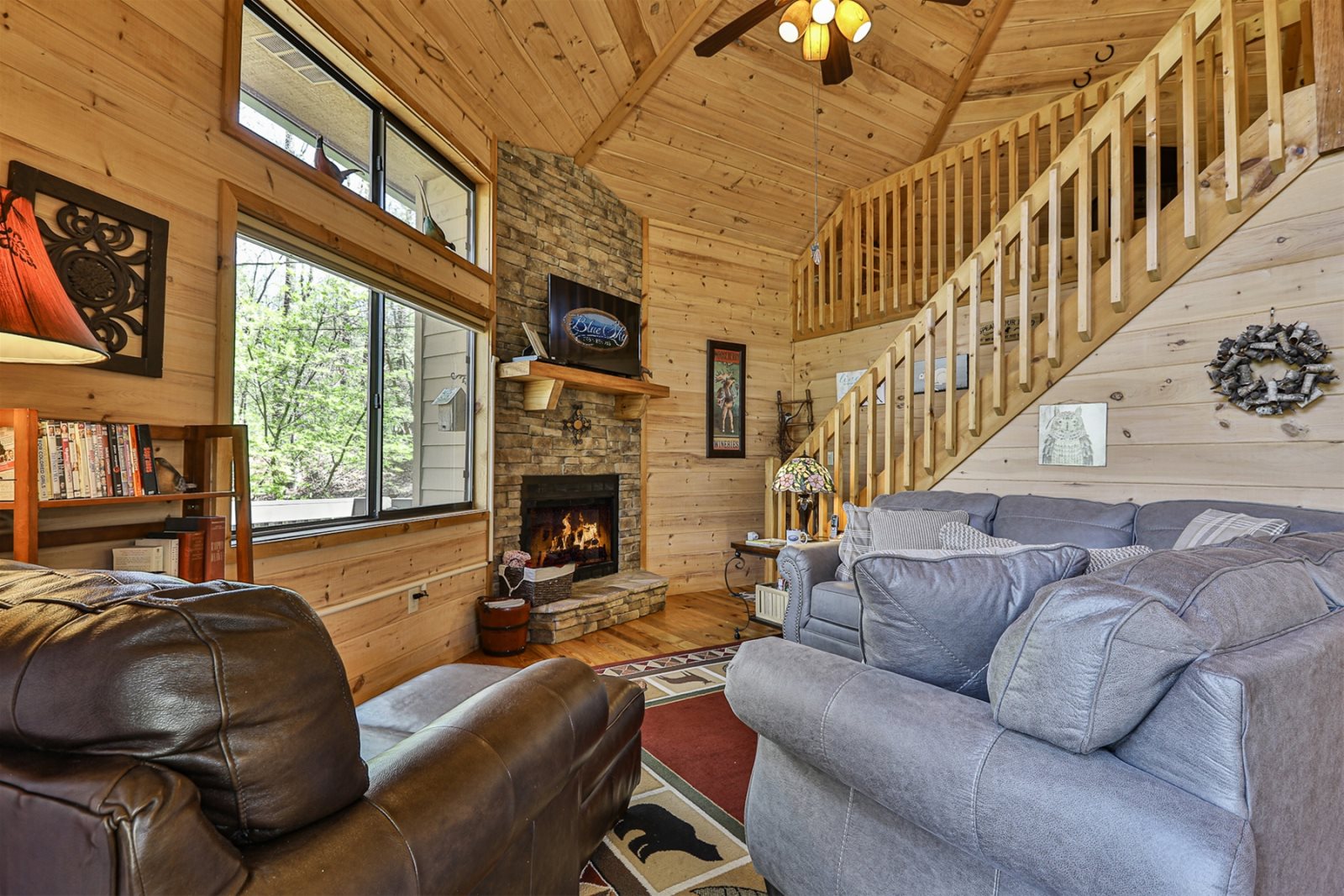 Blue Sky Cabin Rentals: Tucked Away