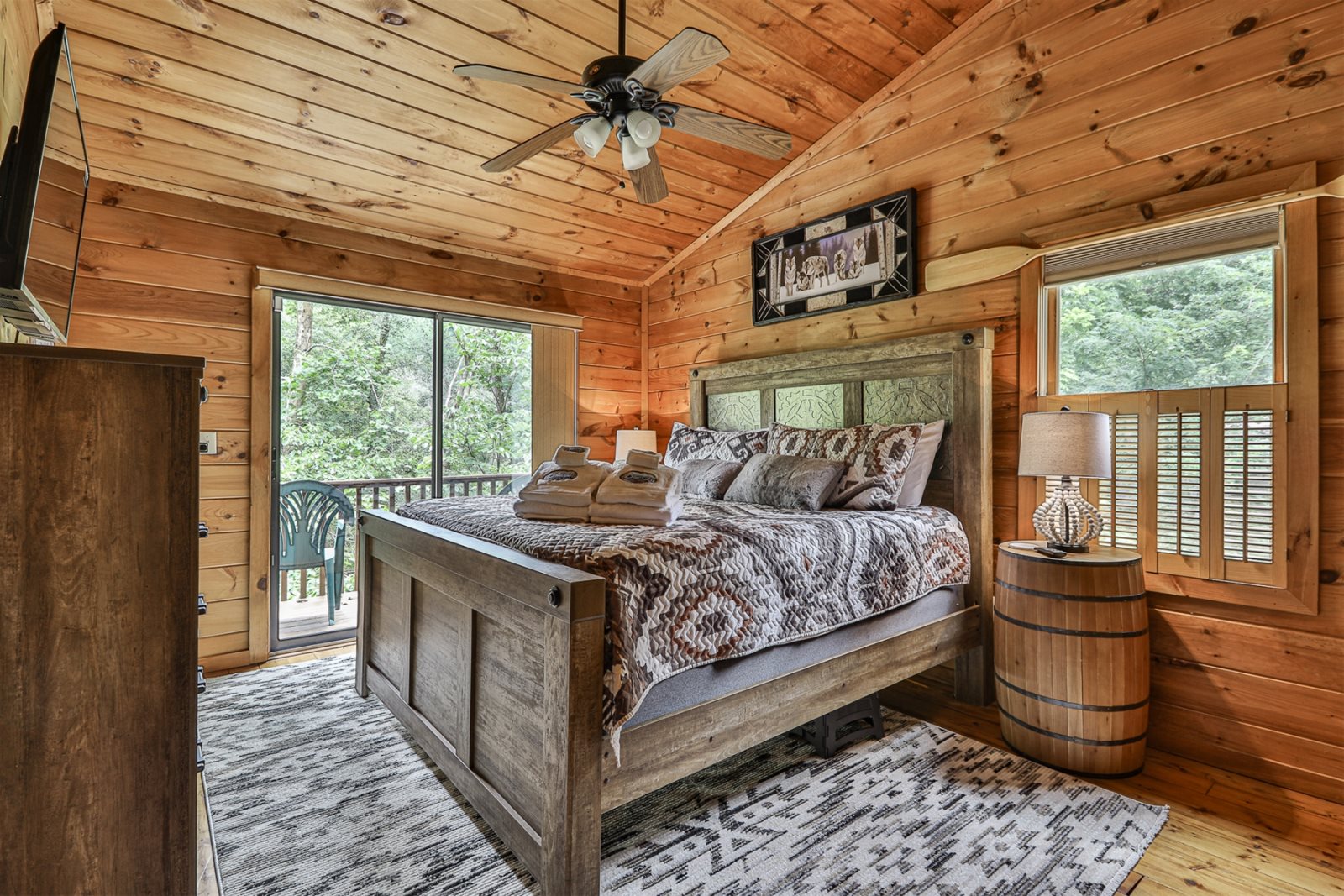 Blue Sky Cabin Rentals: Moon River