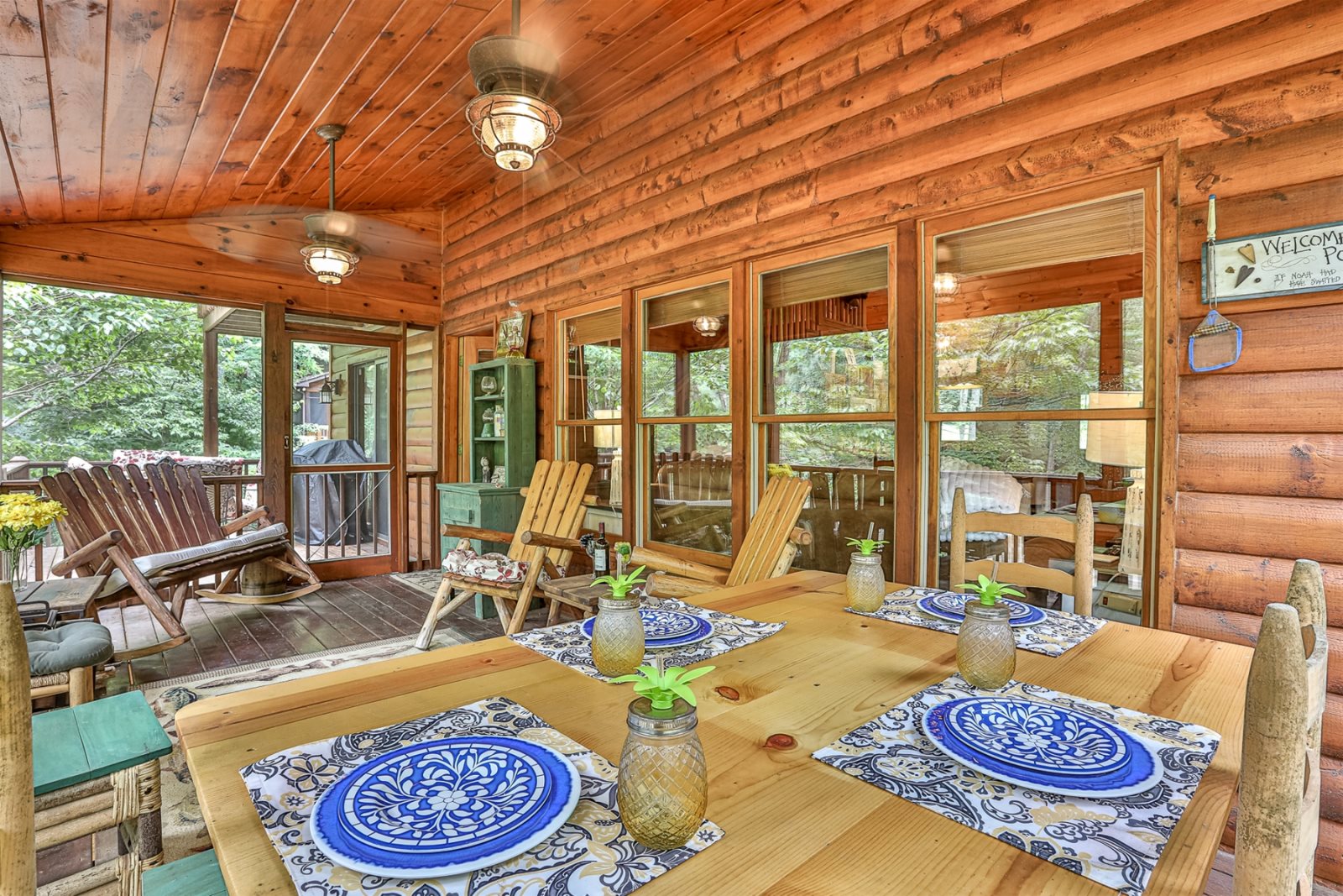 Blue Sky Cabin Rentals: Moon River