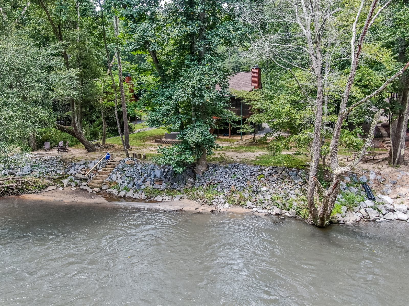 Blue Sky Cabin Rentals: Moon River