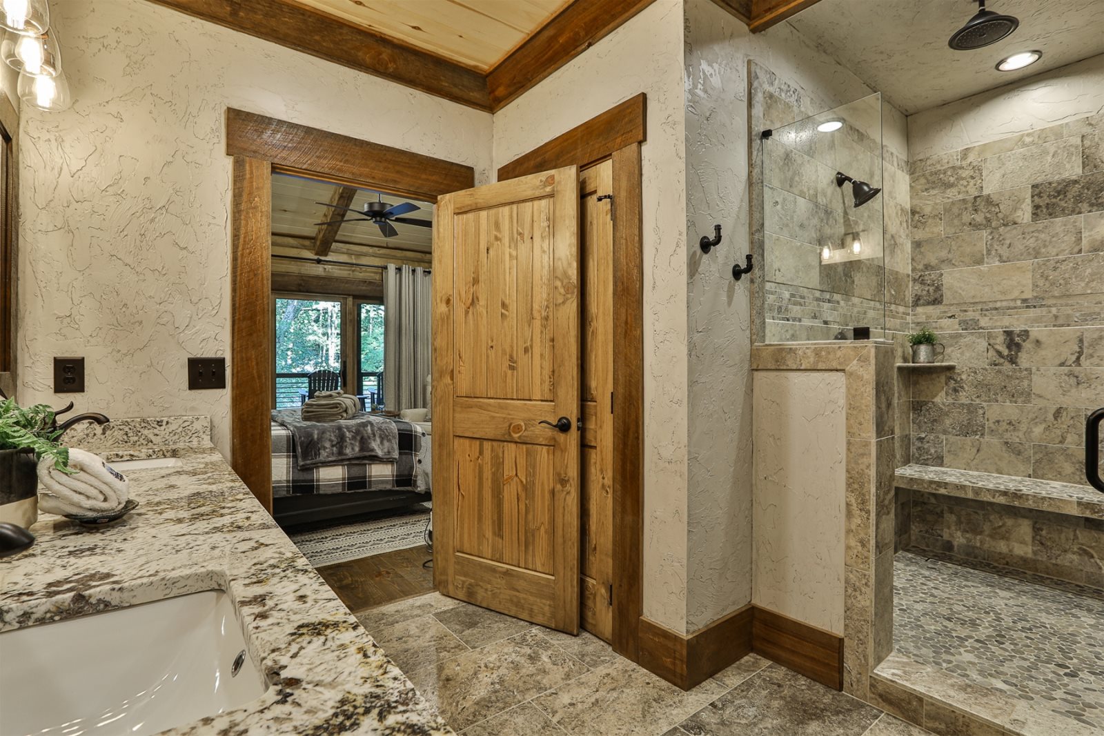 Blue Sky Cabin Rentals: Riverscape