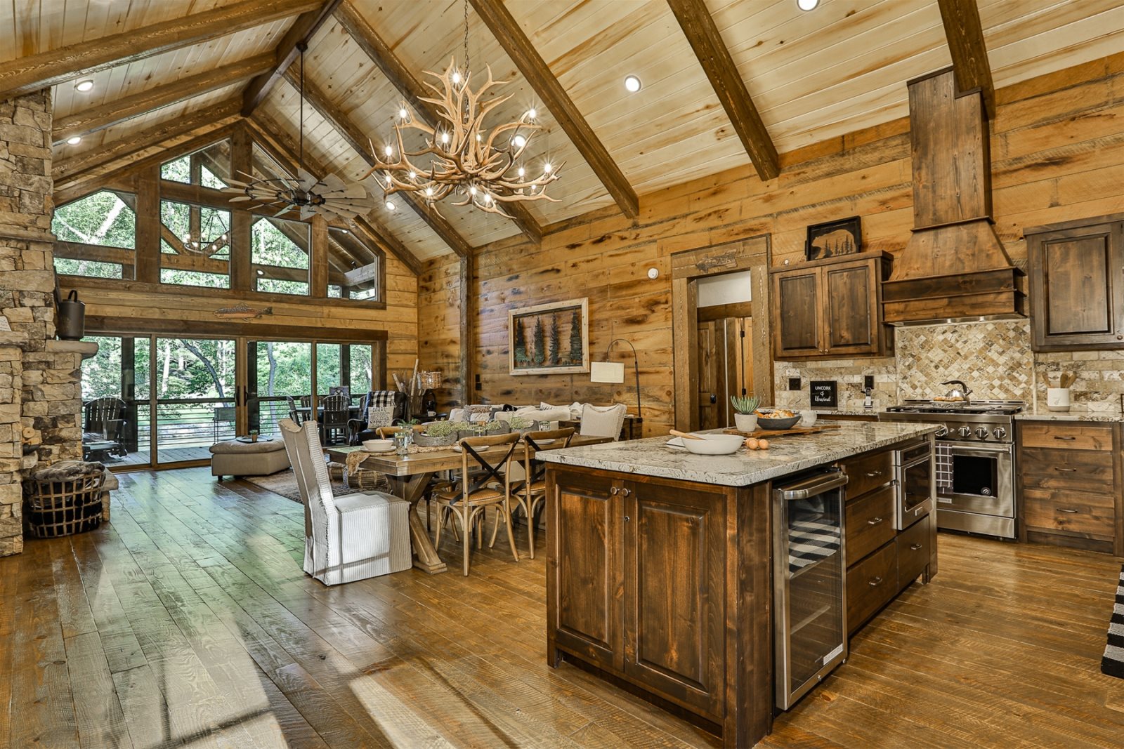 Blue Sky Cabin Rentals: Riverscape