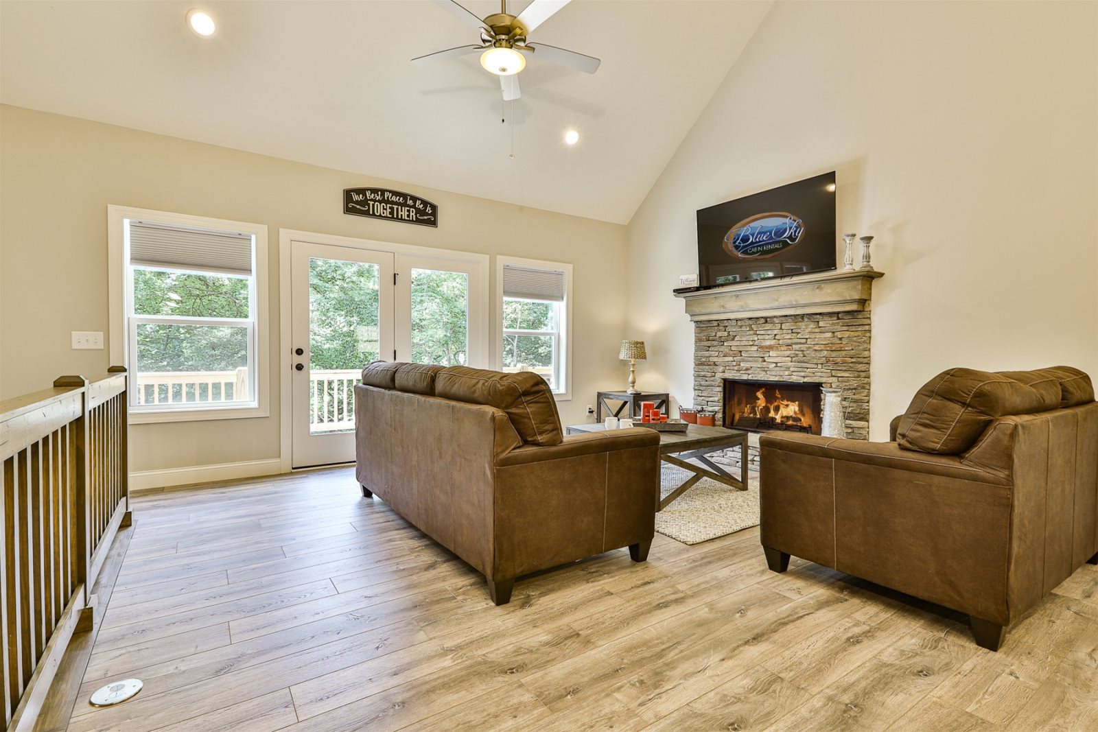 Blue Sky Cabin Rentals: Dream Ridge