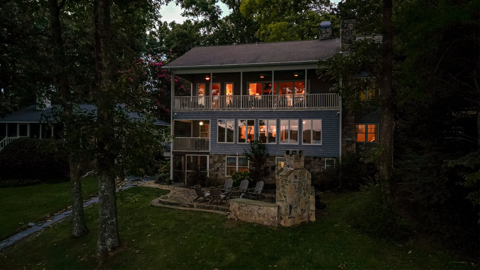 Blue Sky Cabin Rentals: A Lake Blue Ridge Cottage