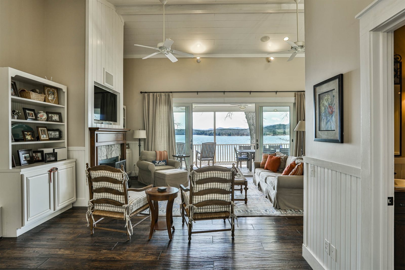 Blue Sky Cabin Rentals: A Lake Blue Ridge Cottage