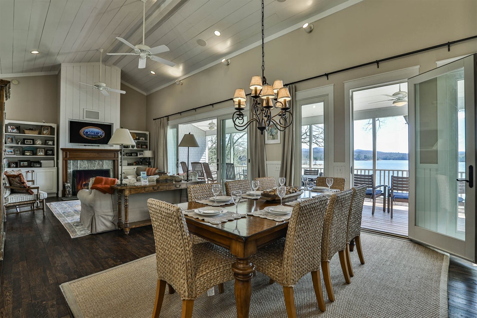 Blue Sky Cabin Rentals: A Lake Blue Ridge Cottage