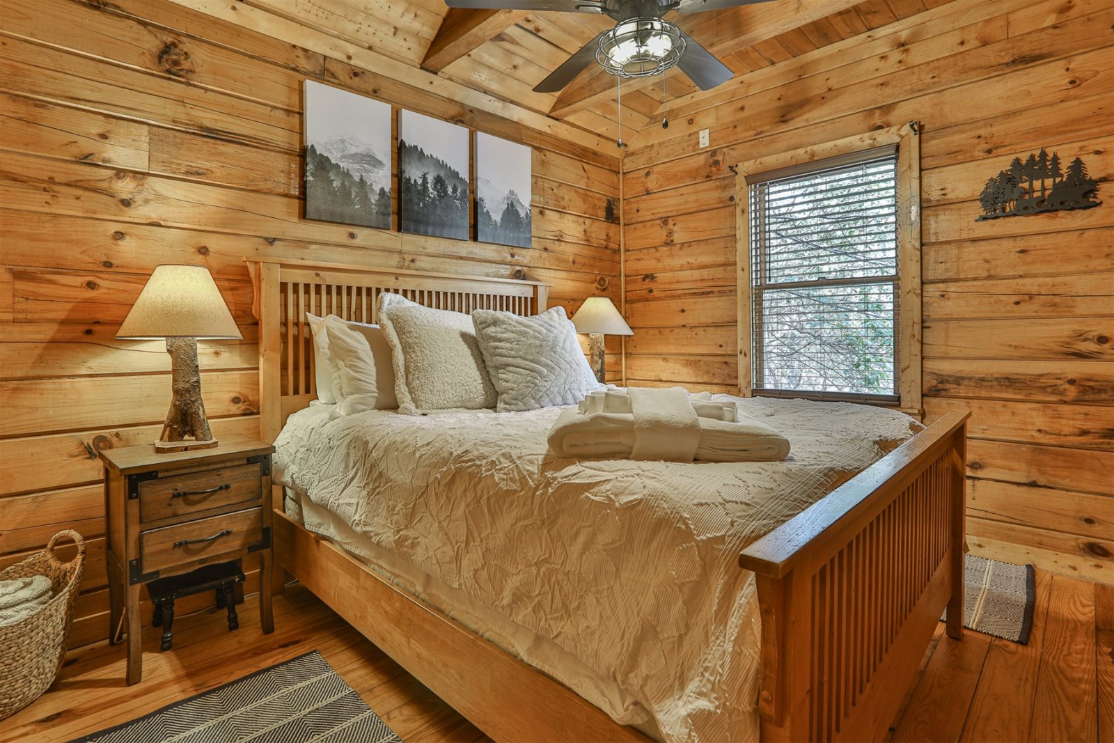 Blue Sky Cabin Rentals: Rolling Ridge