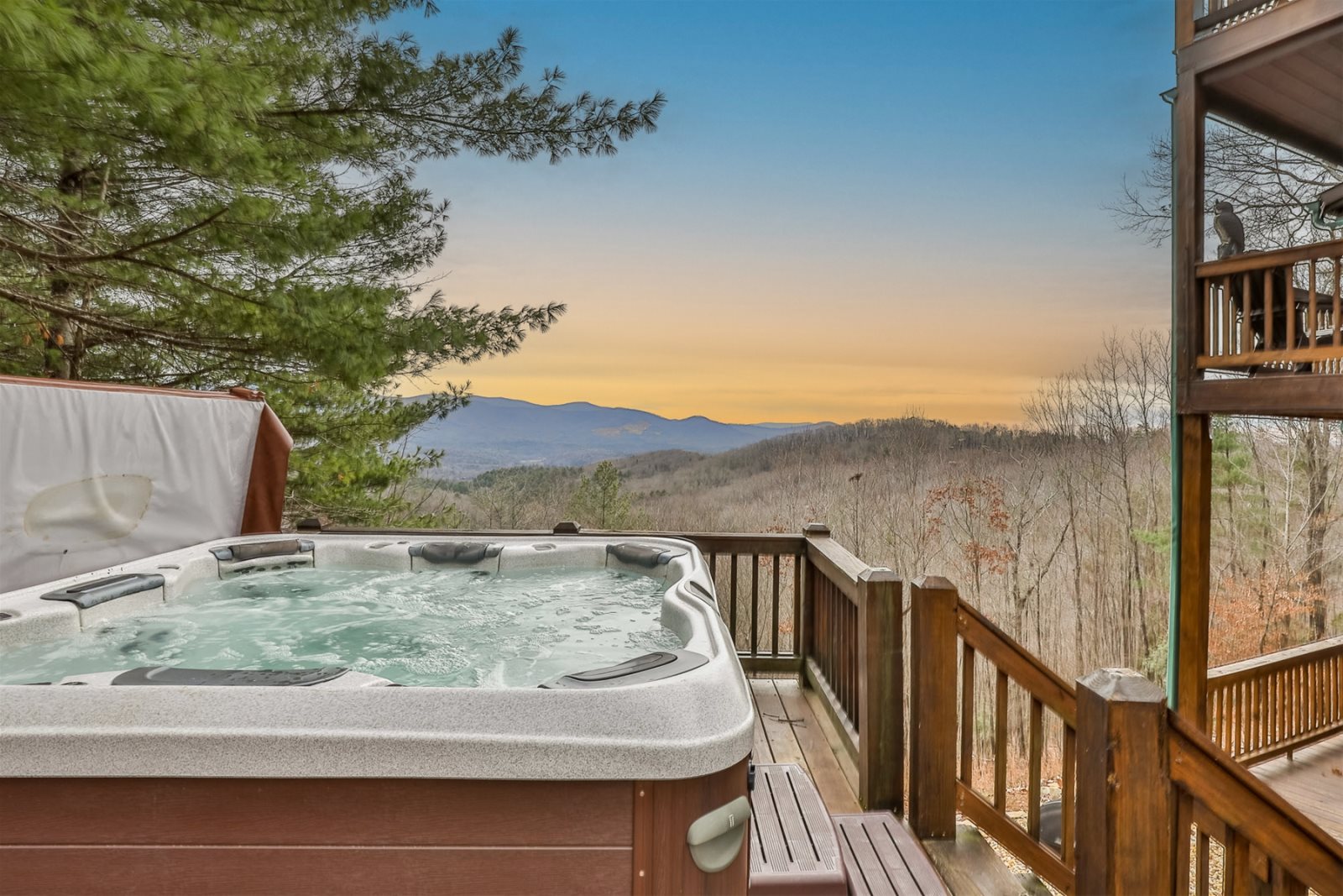 Blue Sky Cabin Rentals: Rich Mountain Views