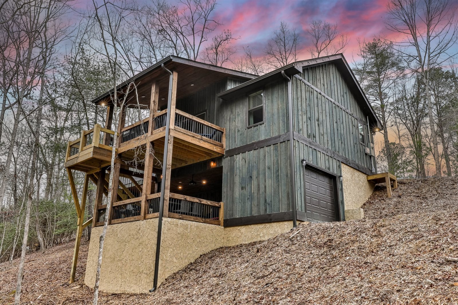 Blue Sky Cabin Rentals: Creekside Hideaway