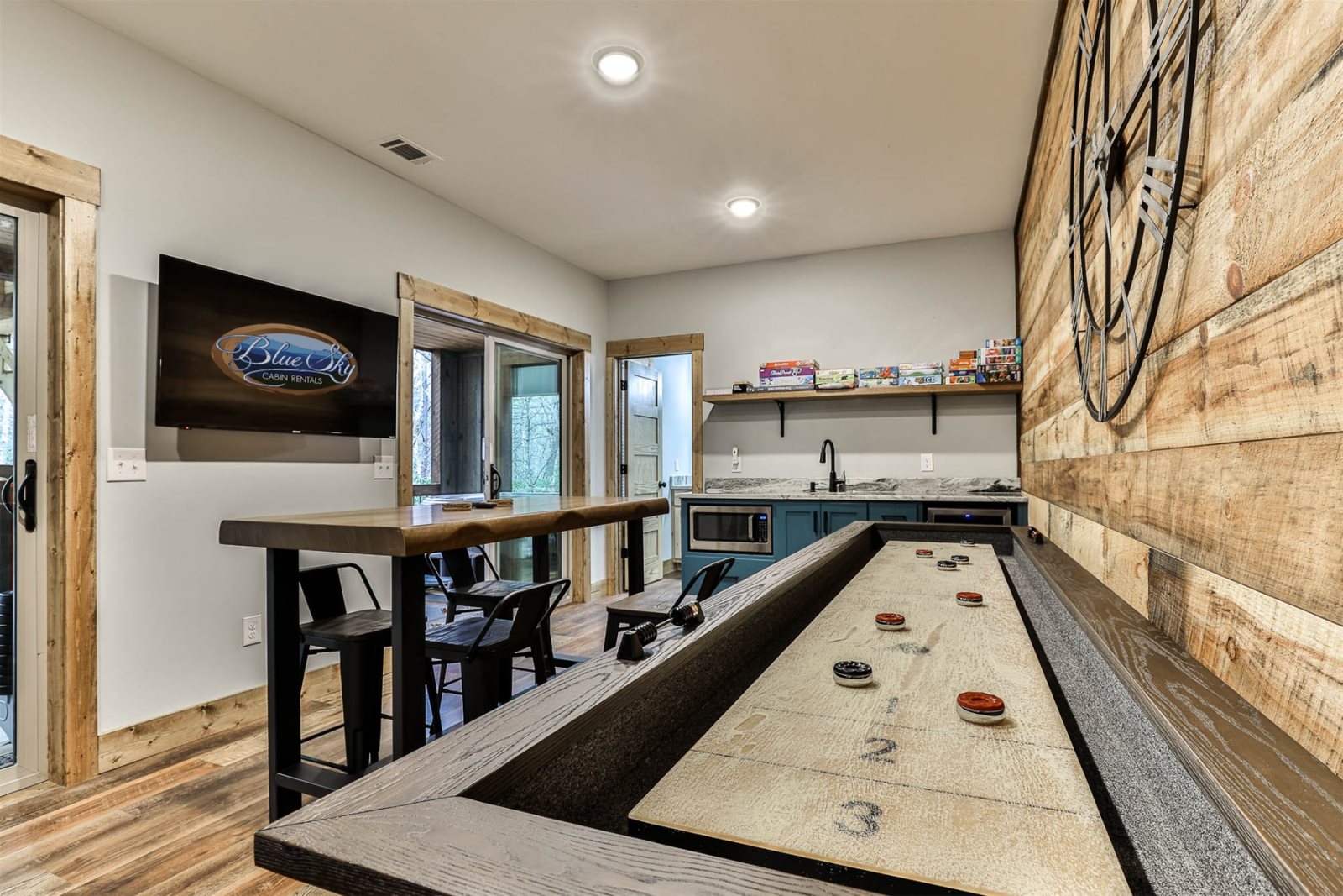 Blue Sky Cabin Rentals: Creekside Hideaway