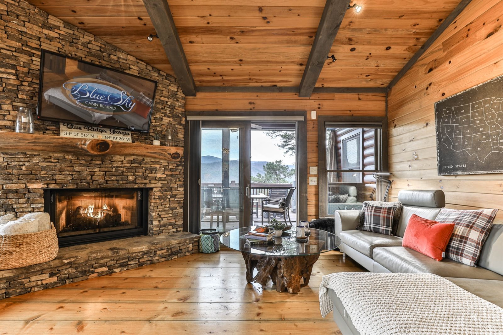 Blue Sky Cabin Rentals: Cherry Log Sky Bear