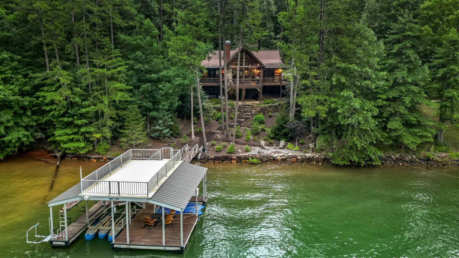 Gorgeous lake front cabin in Blue Ridge, Georgia with a hot tub, fire ...