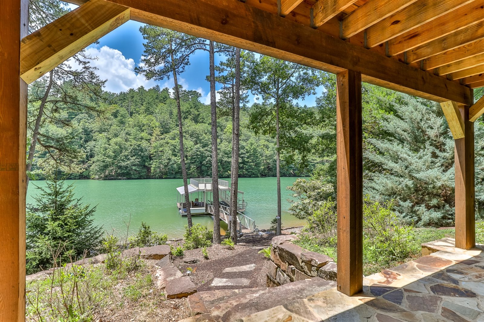 Gorgeous lake front cabin in Blue Ridge, Georgia with a hot tub, fire ...