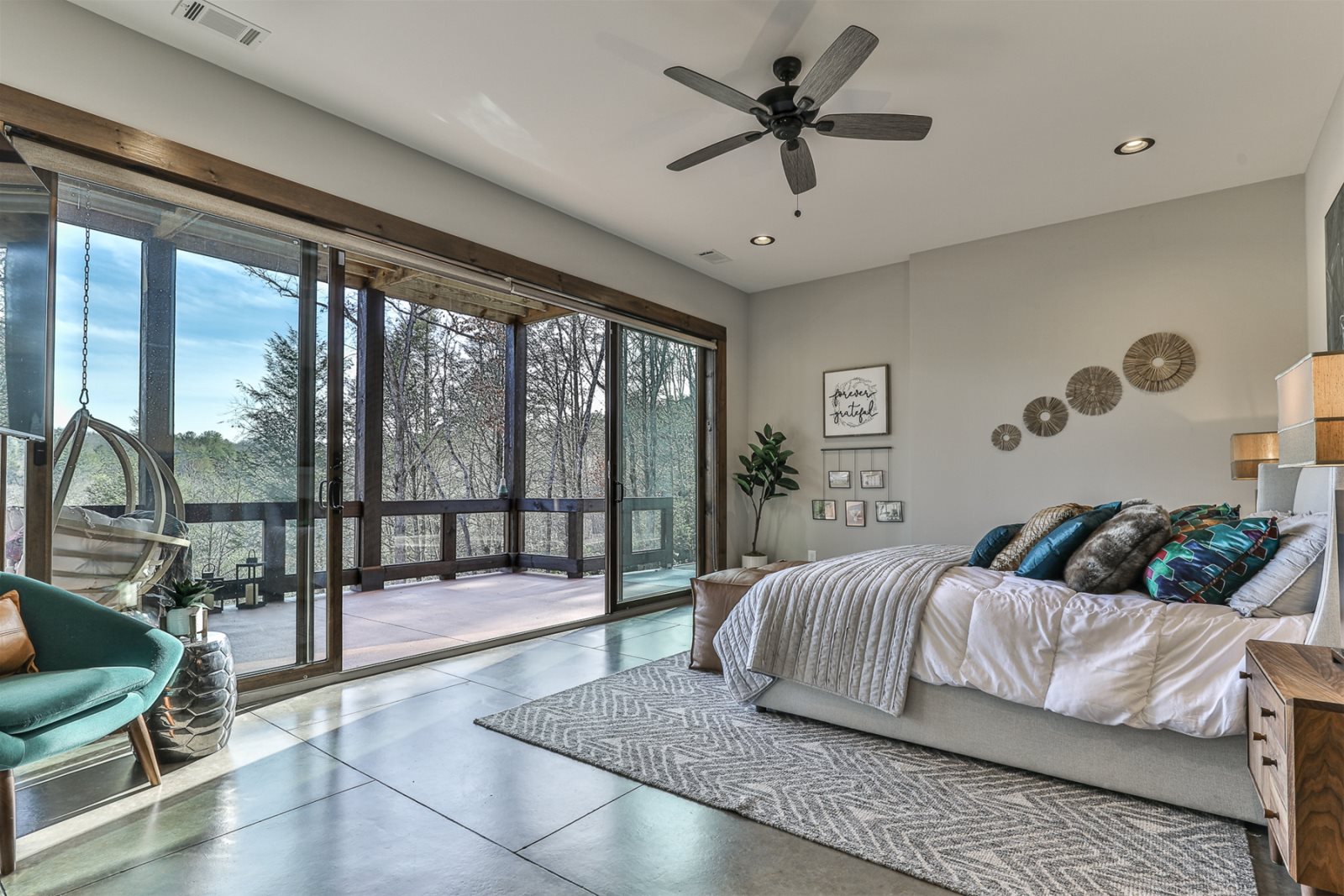 Blue Sky Cabin Rentals: Blue Ridge Miracle Escape