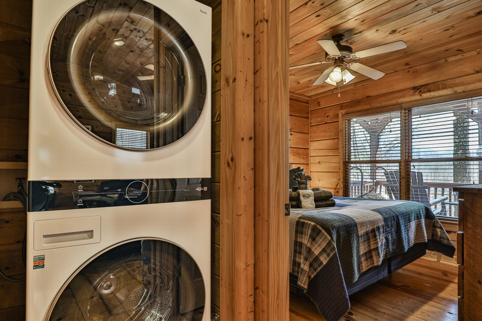 Blue Sky Cabin Rentals: Foxbear Cabin