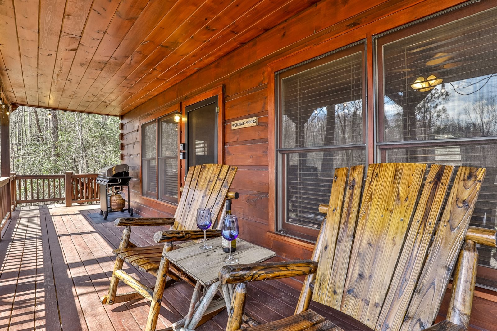 Blue Sky Cabin Rentals: Foxbear Cabin
