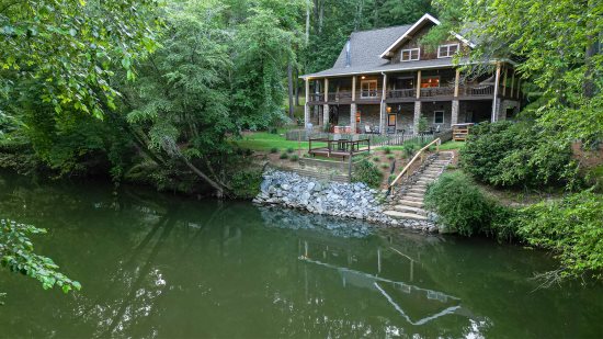 Blue Sky Cabin Rentals: Lazy River