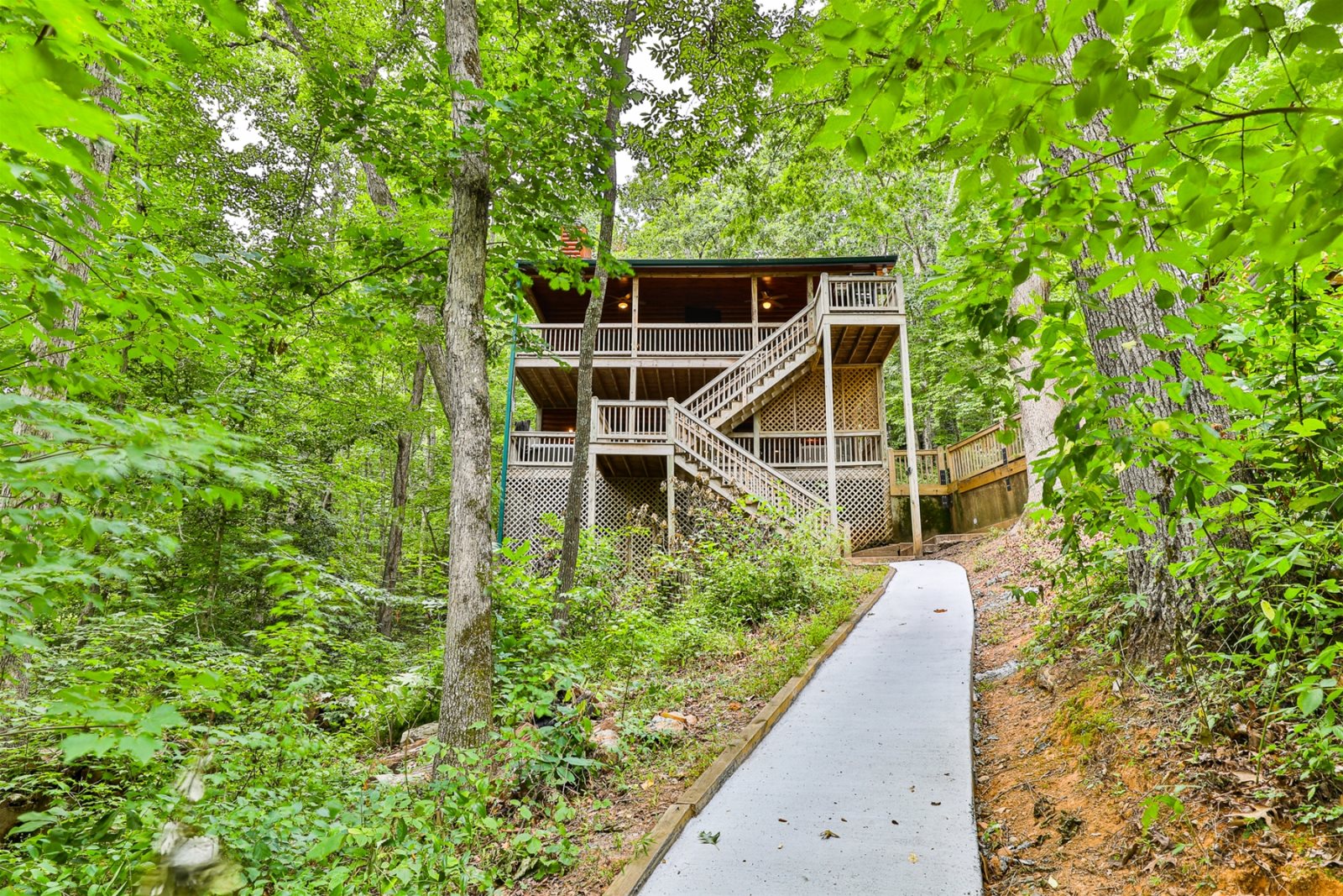 Blue Sky Cabin Rentals- Byrdhouse On Lake Blue Ridge