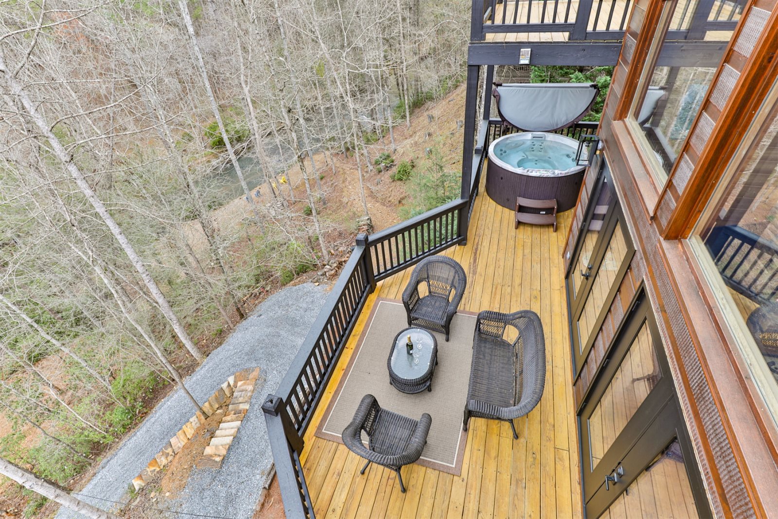 North GA Cabin Rentals - Strings & Streams