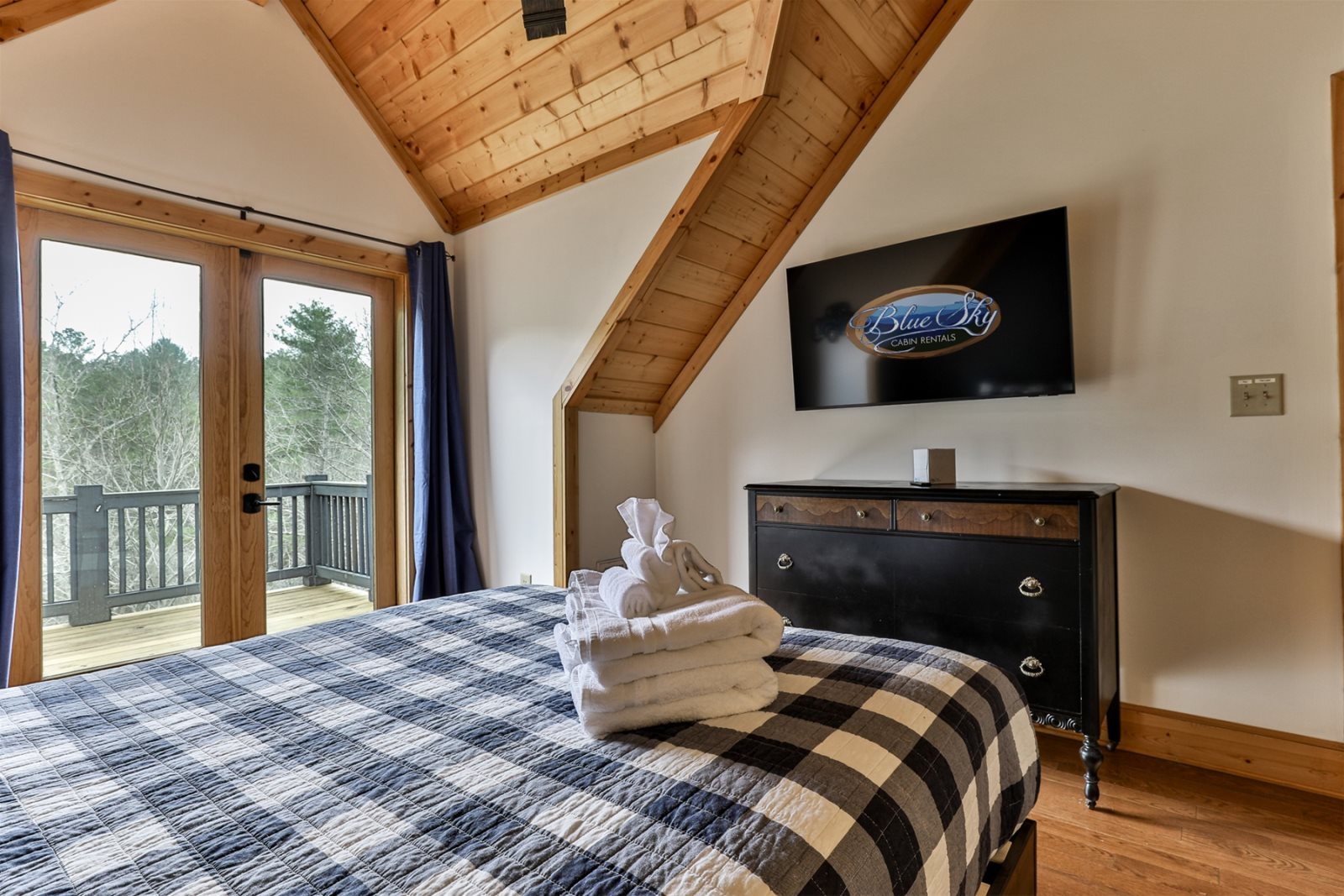 North GA Cabin Rentals - Strings & Streams