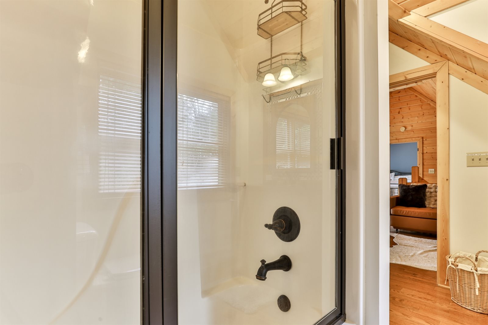 North GA Cabin Rentals - Strings & Streams