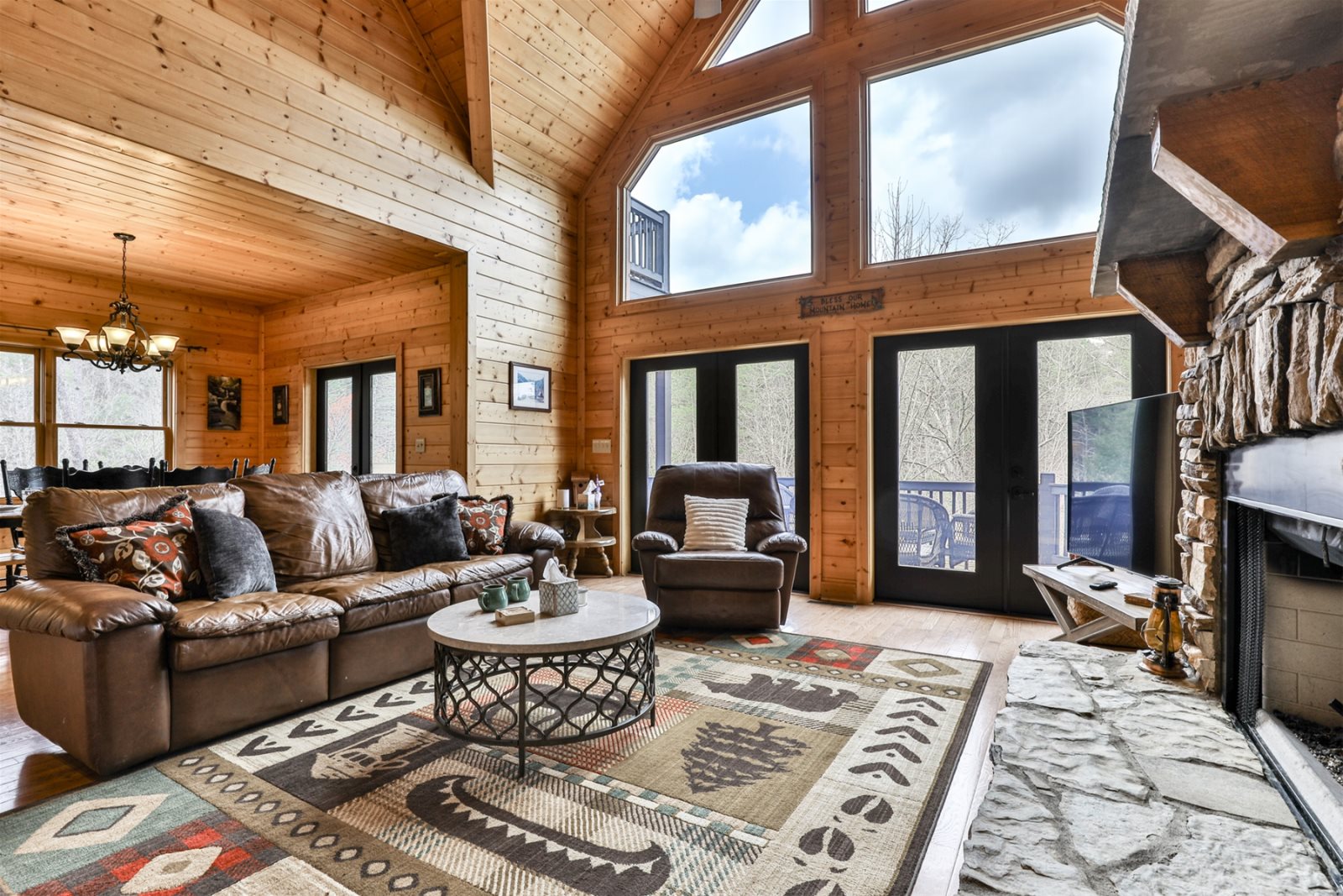 North GA Cabin Rentals - Strings & Streams