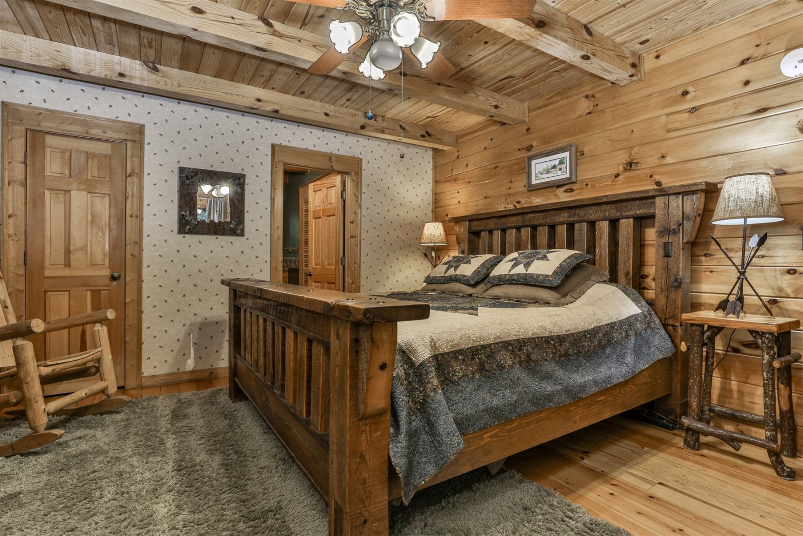 Blue Sky Cabin Rentals: Lofty Pines on the Cartecay