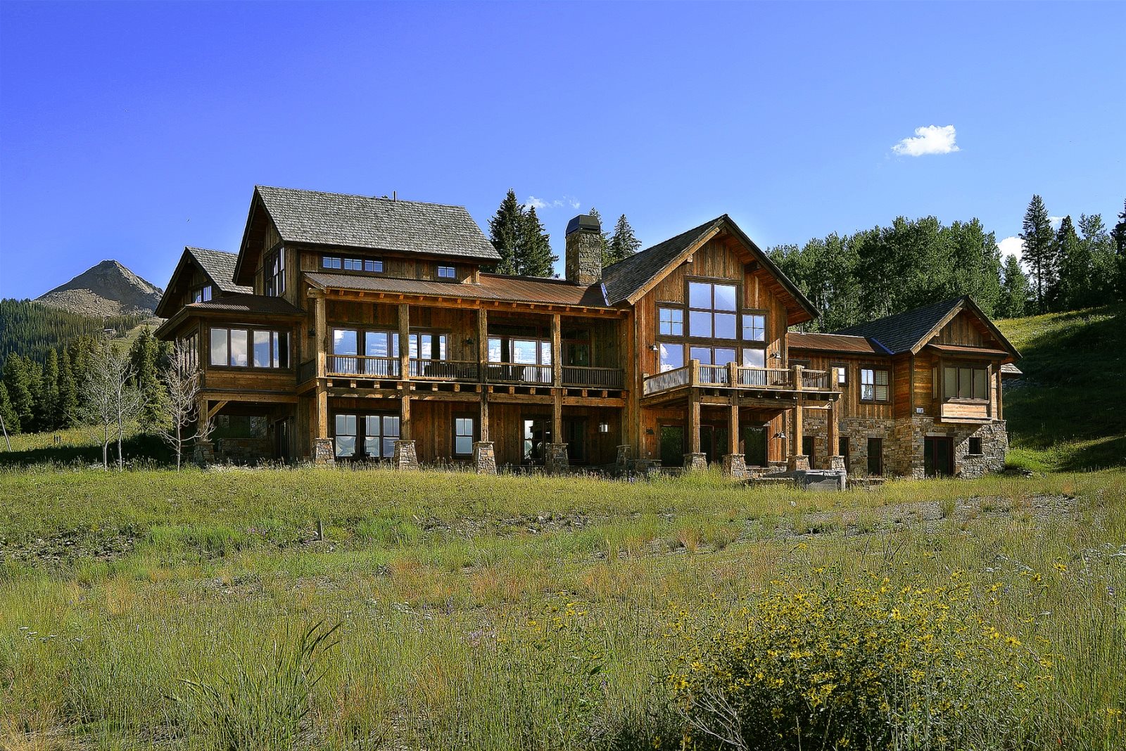 Gunsight Lodge | Iron Horse Property Management
