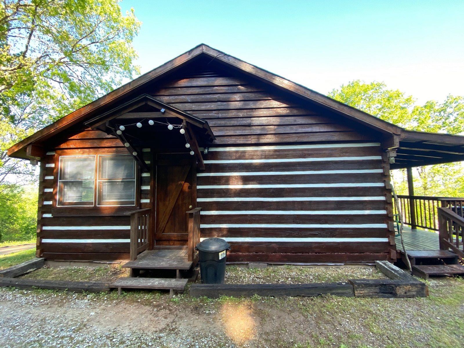 Two Bedroom Log Cabin Rental near Bryson City close to Whitewater Rafting