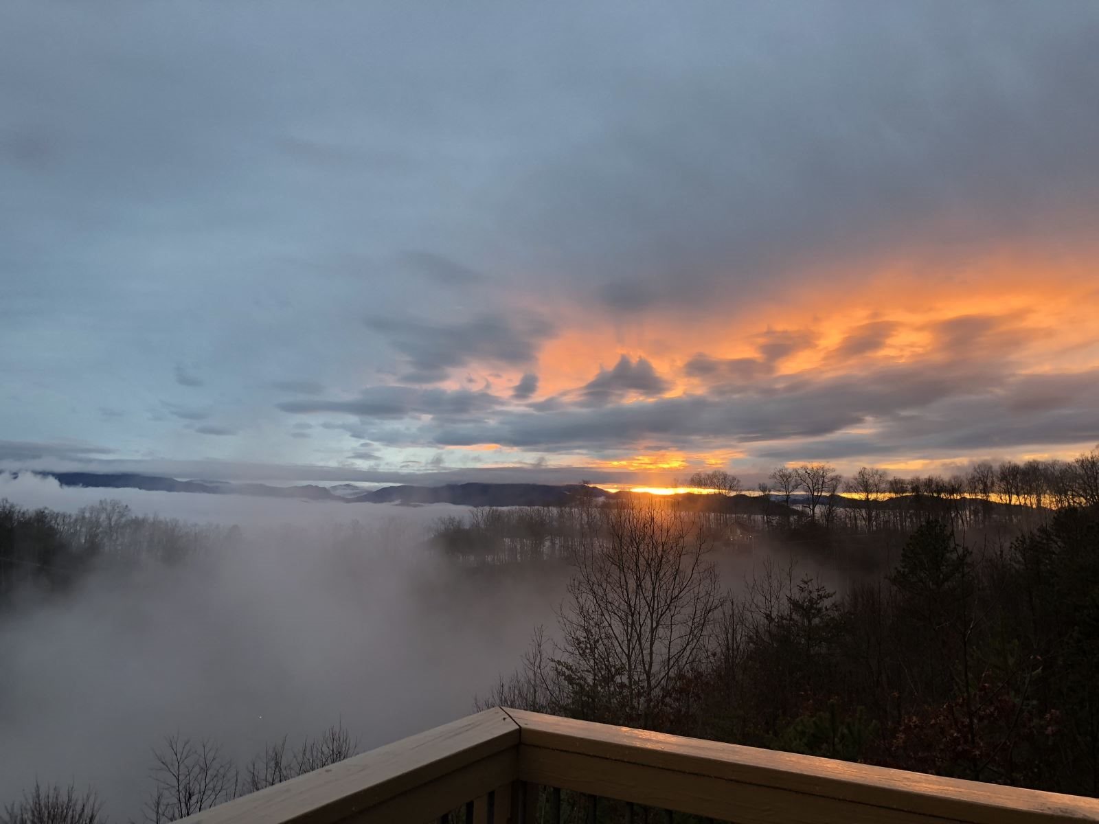 High Haven a Three Bedroom Log Cabin with Views of Smoky Mountains in ...