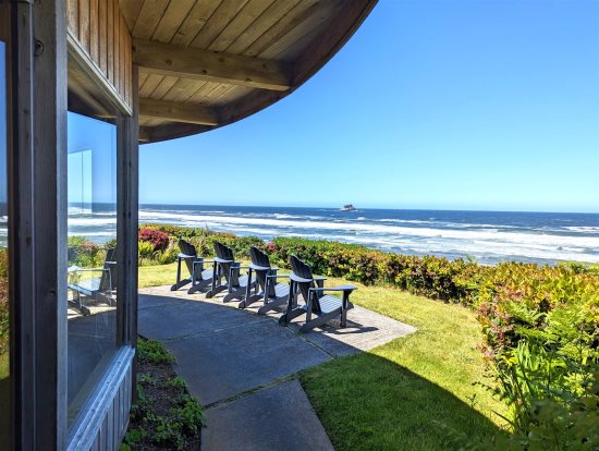 Oceanfront Vacation Home Near Cannon Beach | Pacific Knoll
