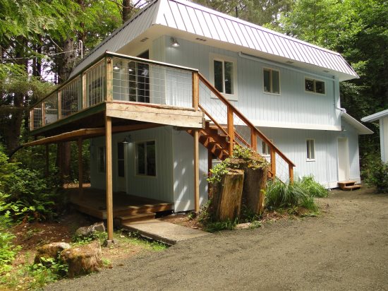 Octopus Manor- Cabin in the Woods - Pets no longer allowed