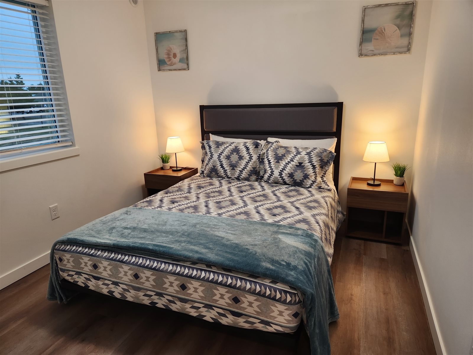 2nd floor queen bedroom