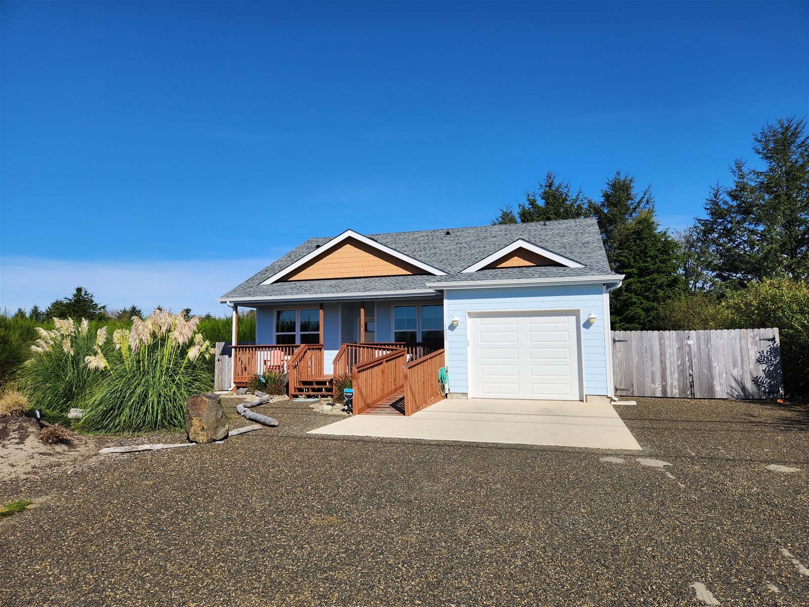 Beautiful new Canal front handicap accessable home