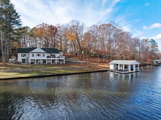 Lake Gaston Vacation Rentals |Bougie Bunker|Vacation Rentals | Lake ...