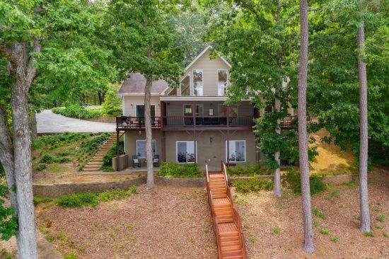 Lake Gaston Vacation Rentals |Reel Deal|Vacation Rentals | Lake Gaston ...