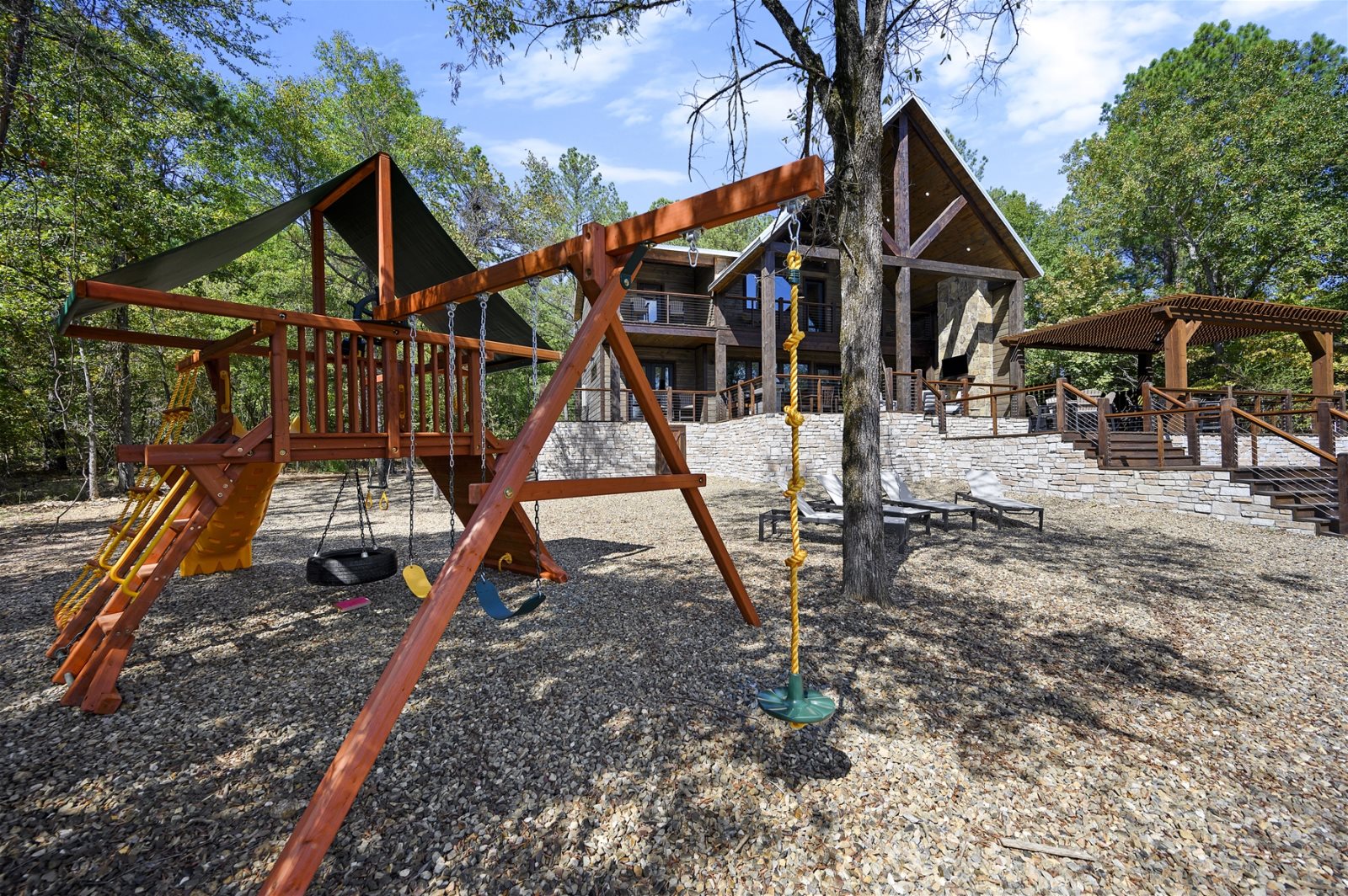Skippin Rocks Cabin|Broken Bow|Oklahoma|Sweetwater Vacation Rentals