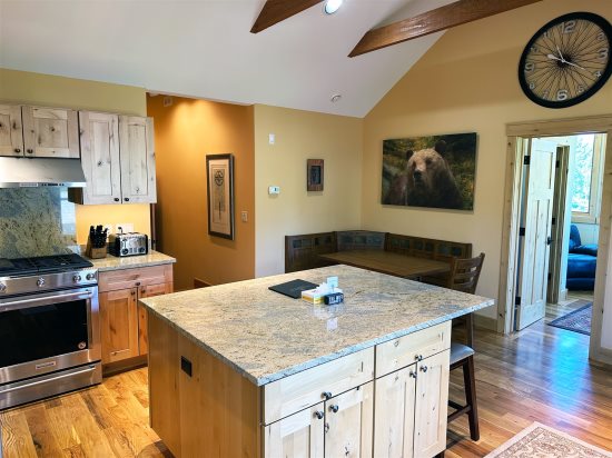 Cinnamon Mountain Getaway