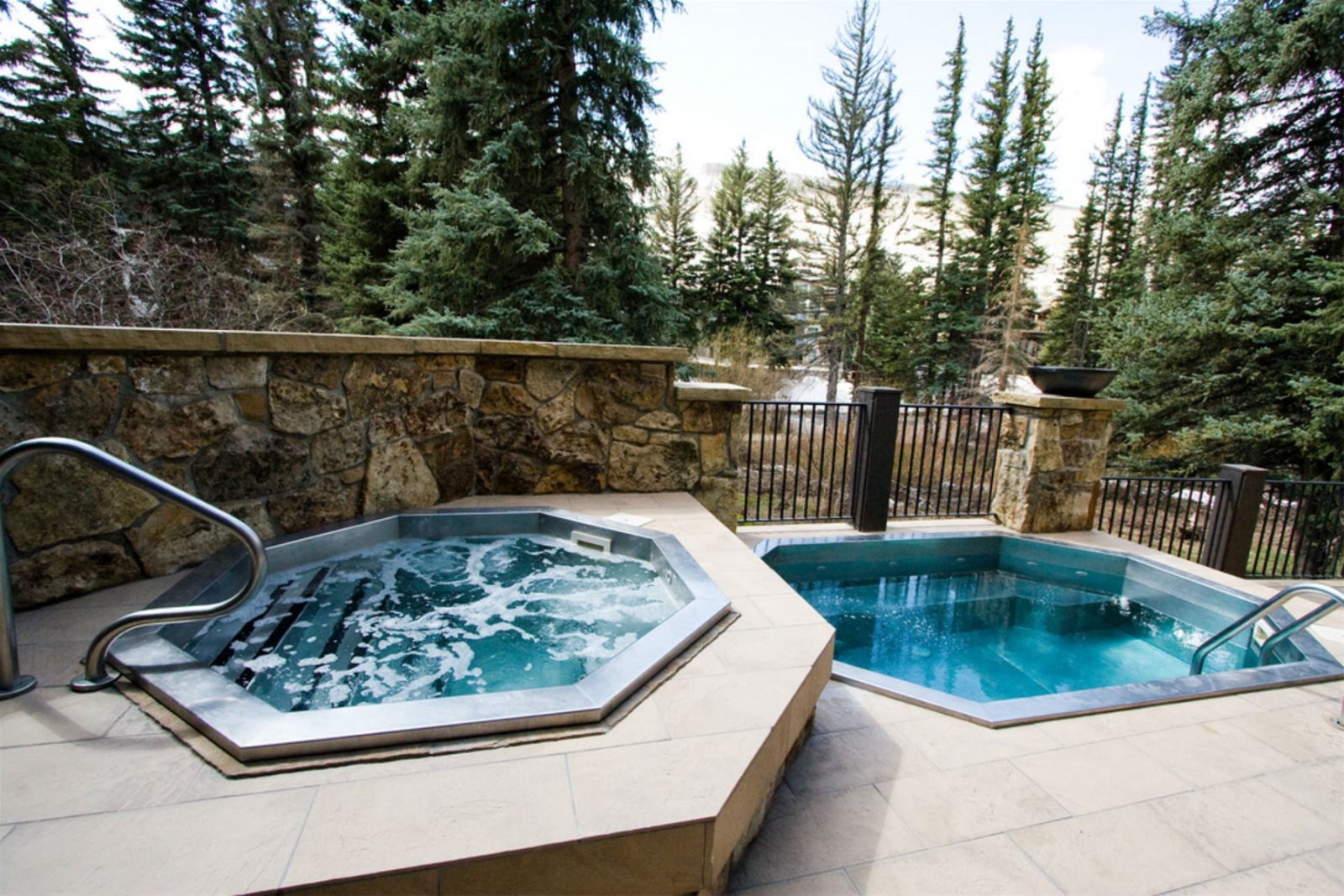 Riva Ridge South #735 ~ Vail Village, Gorgeous Rock Hot Tub! PLEASE ...