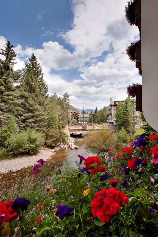Edelweiss ~ Vail Village, Gorgeous Rock Hot Tub!