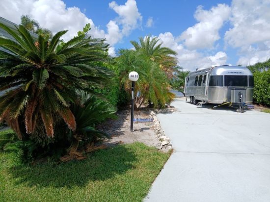 RV Lot Rentals RV LOT #3033 - Crystal Lake RV Resort